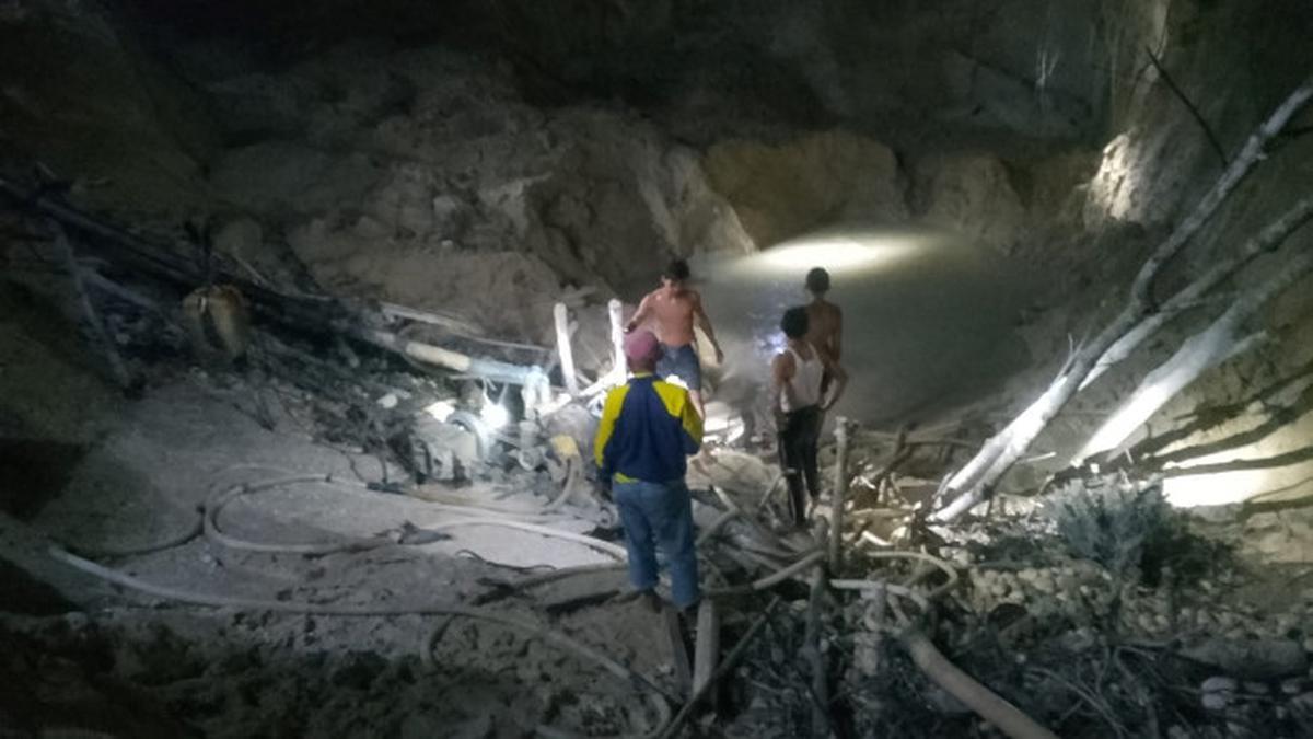 DPR Minta Tambang Emas Ilegal di Kuansing yang Makan Korban Jiwa Ditutup - Regional Liputan6.com