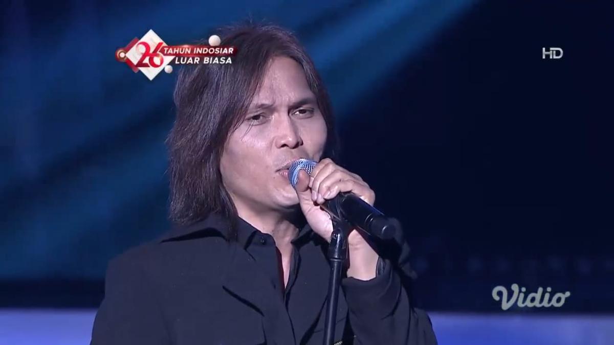 Tampil 26 Menit Non Stop, Dewa 19 feat Once Buat Penonton Nostalgia ...