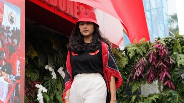 Fashion Show Atribut PDIP RedMe Meriahkan Peresmian Kantor BMI - News ...