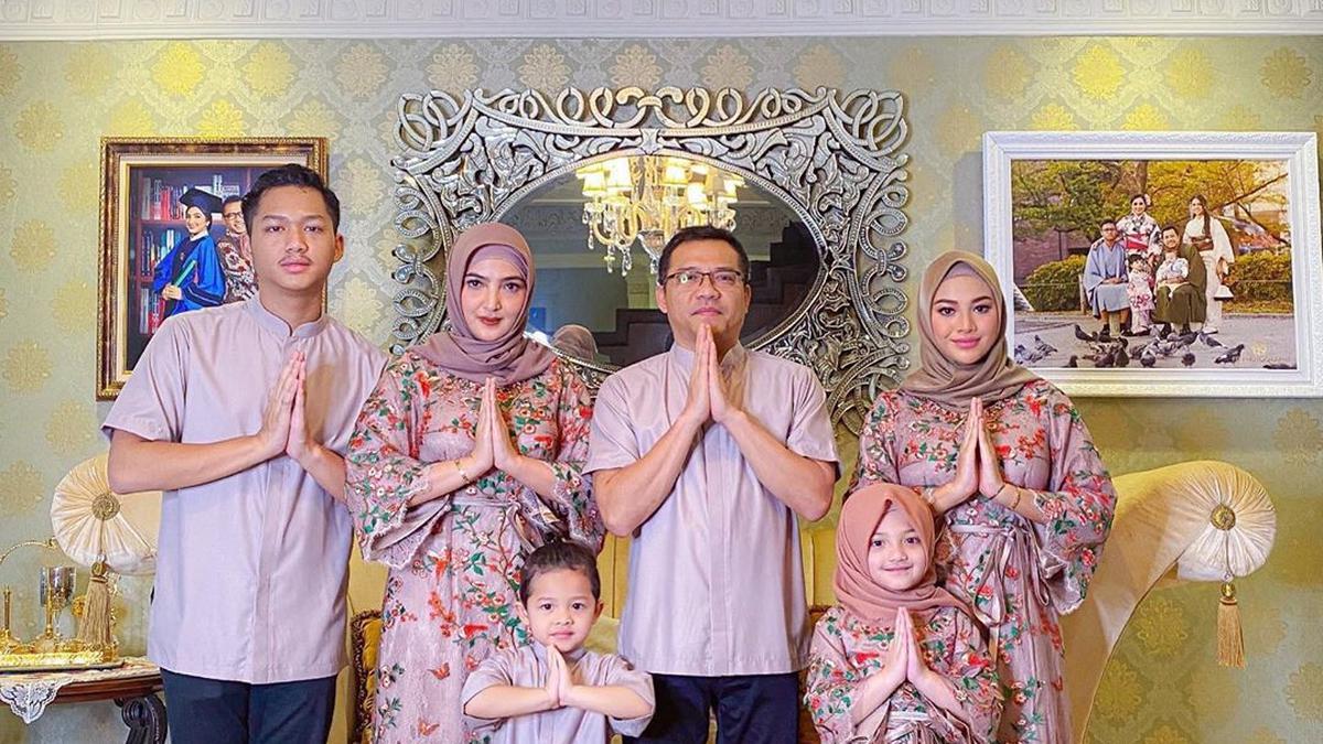 Ashanty Belikan Aurel dan Arsy Kalung Berlian Berlafaz Allah - Islami ...