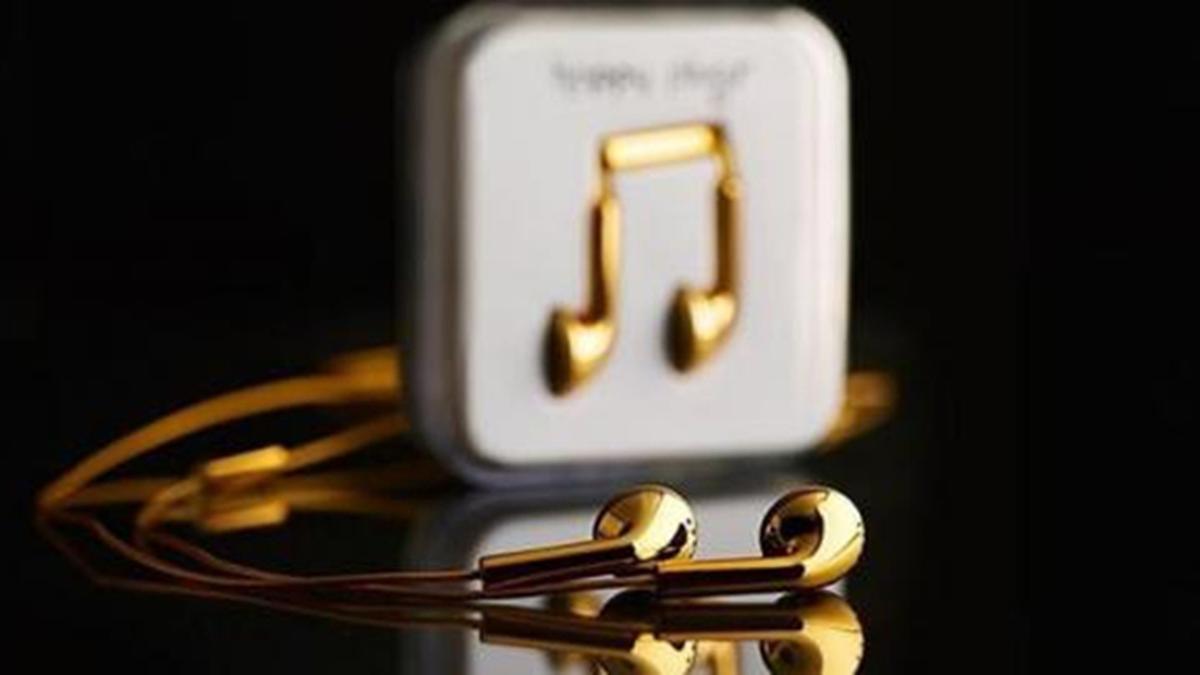 Mau Tampil Cantik Dengan Earphone Emas Seharga 160 Juta ? - Lifestyle ...