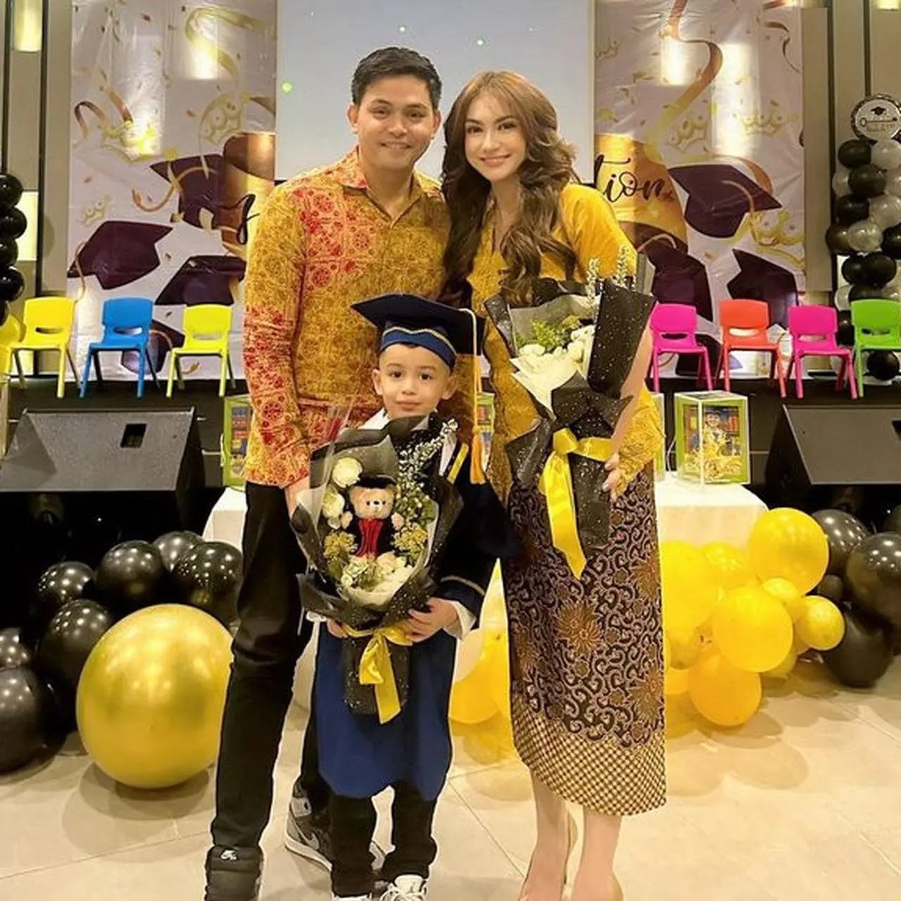 6 Potret Kebersamaan Keluarga Alessia Cestaro dan Ahmad Affandy yang ...