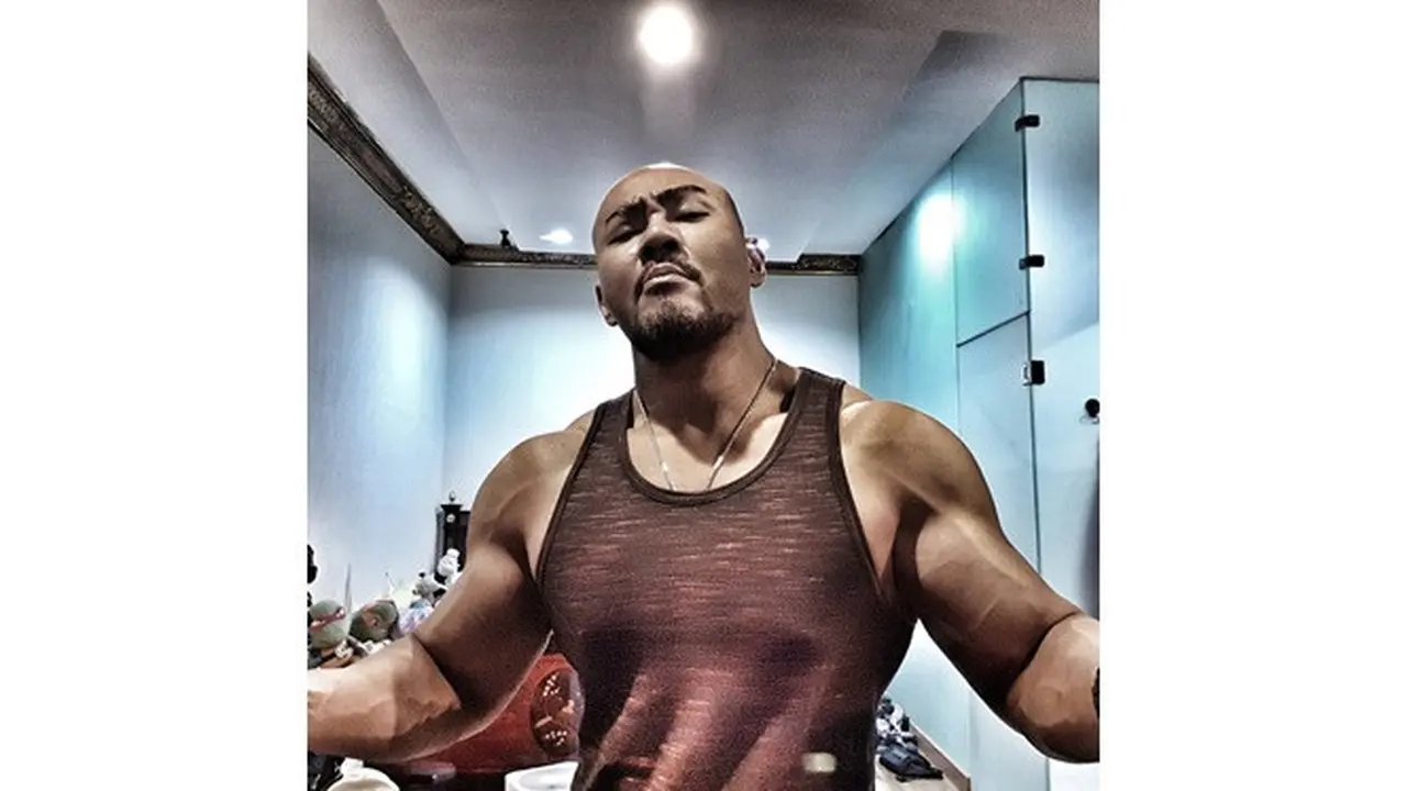 Transformasi Penampilan Deddy Corbuzier, dari Mentalist Hingga Presenter - Hot Liputan6.com