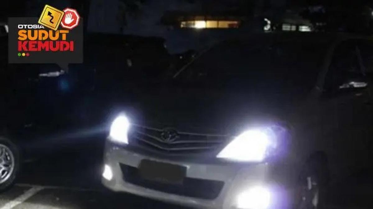 Ahmad Sahroni Geram Ada Mobil Pribadi Pakai Strobo Maksa Minta Jalan di ...