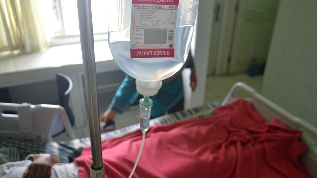 Apakah Infus Membatalkan Puasa? Simak Penjelasan Kemenkes RI - Islami ...