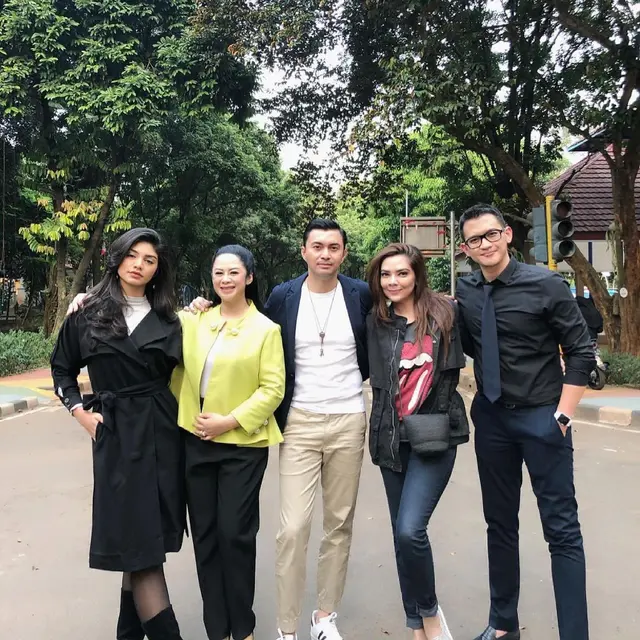 6 Potret Ninok Wiryono, Artis Senior dan Istri Sutradara Sinetron Badai ...