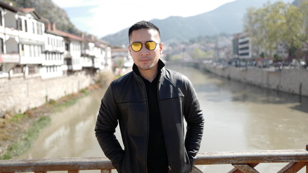 Detri Warmanto, Artis Pertama yang Positif Corona COVID-19 di Indonesia ...