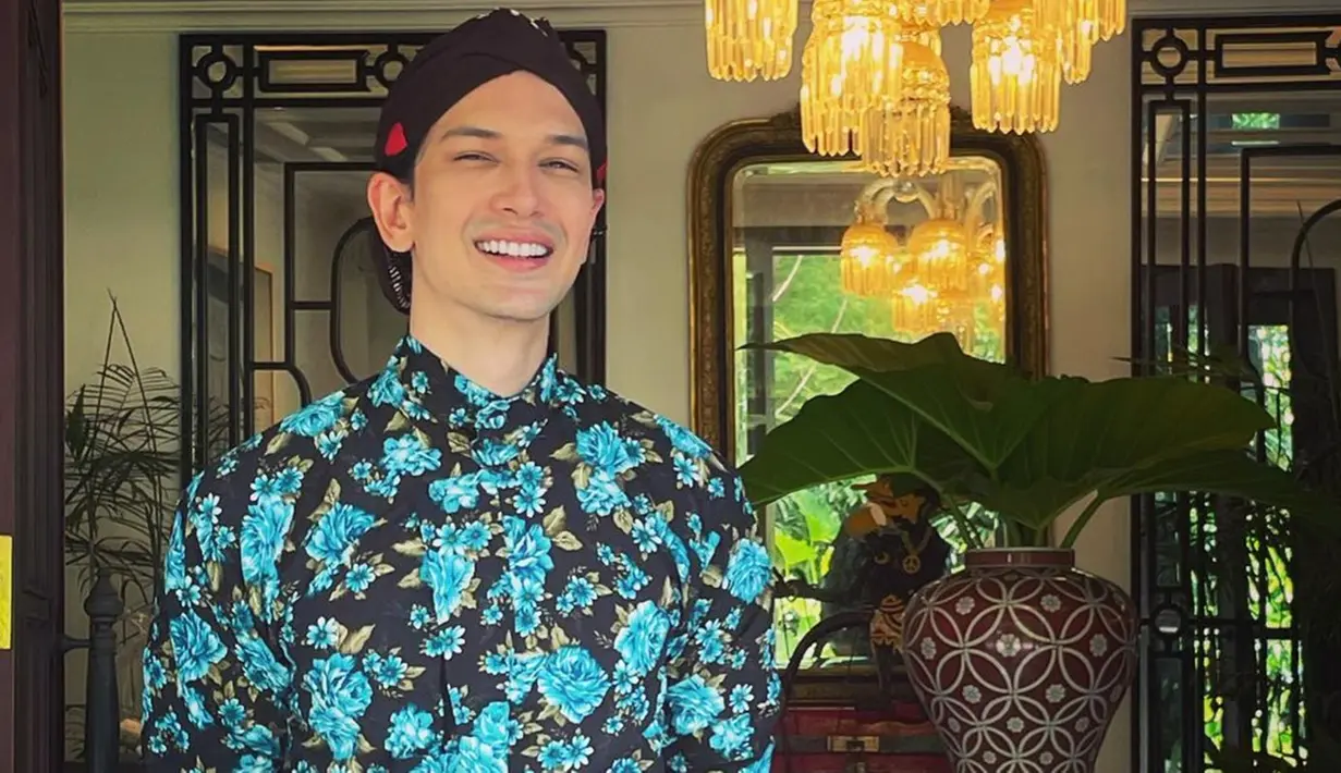 Blasteran Jawa-Australia, Ini Potret Dimas Beck Pakai Busana Adat Jawa ...