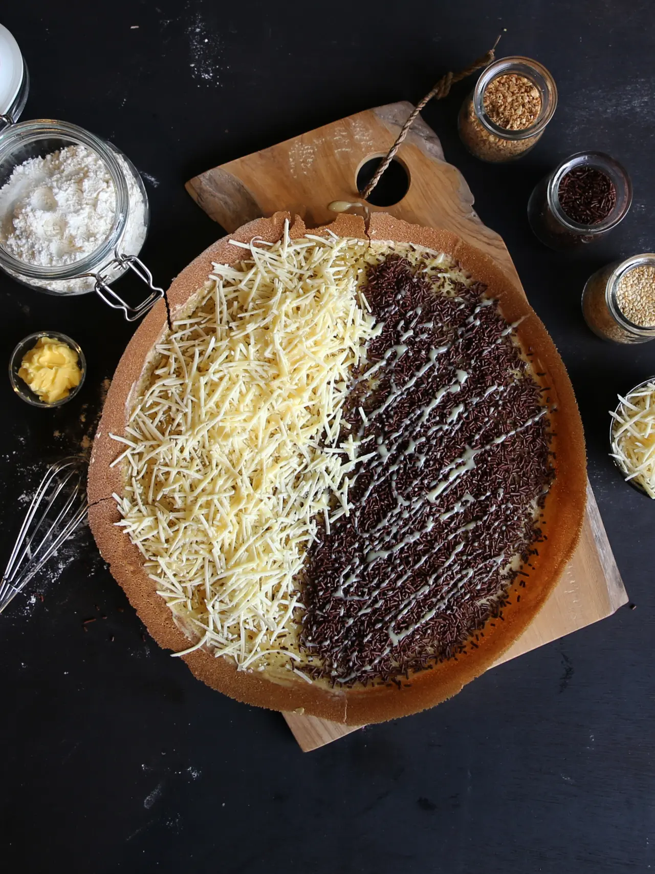 6 Resep Martabak Manis yang Lembut, Empuk dan Bersarang