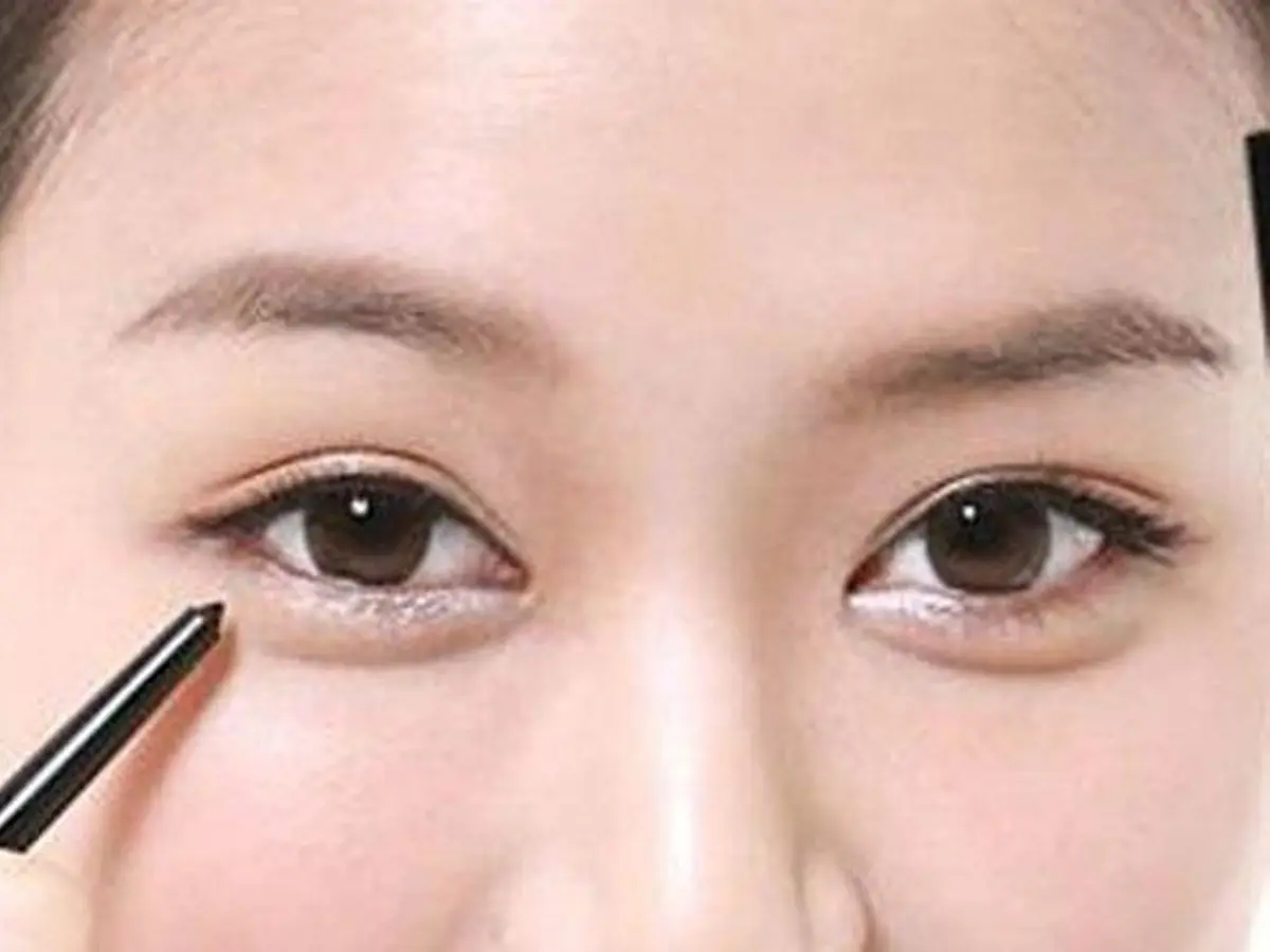 Tutorial Make Up Untuk Mata Besar Agar Terlihat Kecil | Saubhaya Makeup