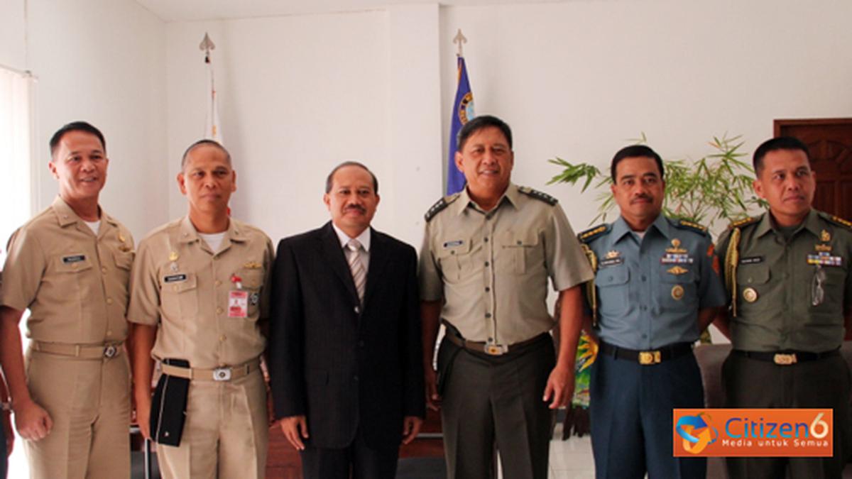 Athan RI Manila Courtesy Call Komandan East Mincom - Foto Liputan6.com