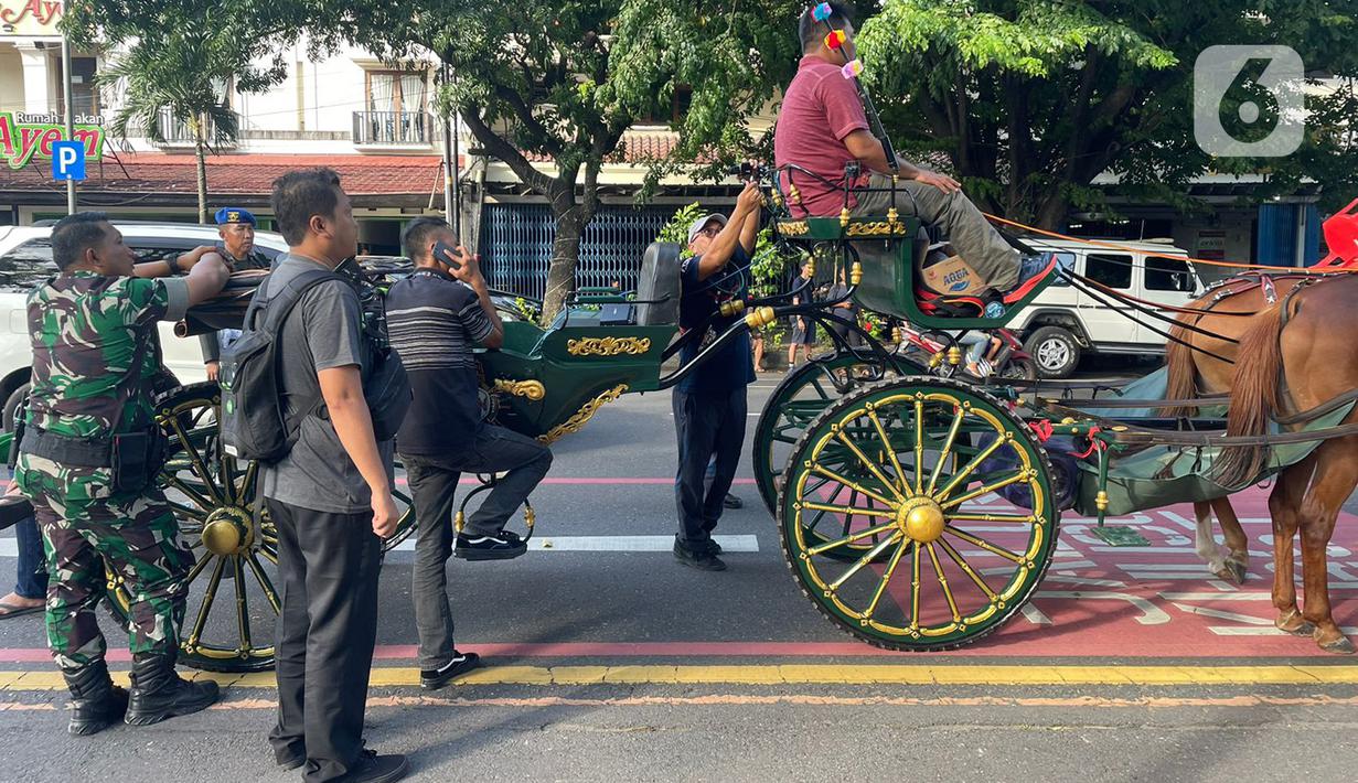 Melihat Persiapan Kereta Kuda Jelang Upacara Ngunduh Mantu Kaesang Pangarep dan Erina Gudono ...