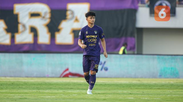 Hokky Caraka Terjerat Skandal, Kronologi Terkuaknya Chat Mesum Striker Muda - Bola Liputan6.com