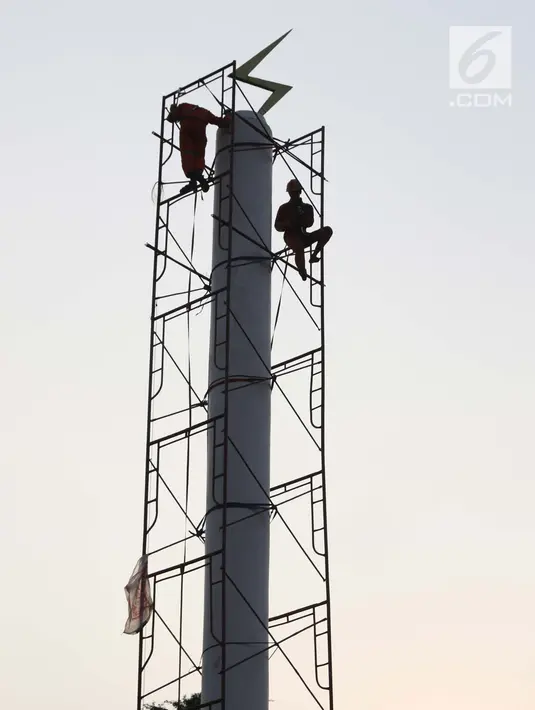 FOTO: Melihat Persiapan Konservasi Patung Proklamator dan Tugu ...