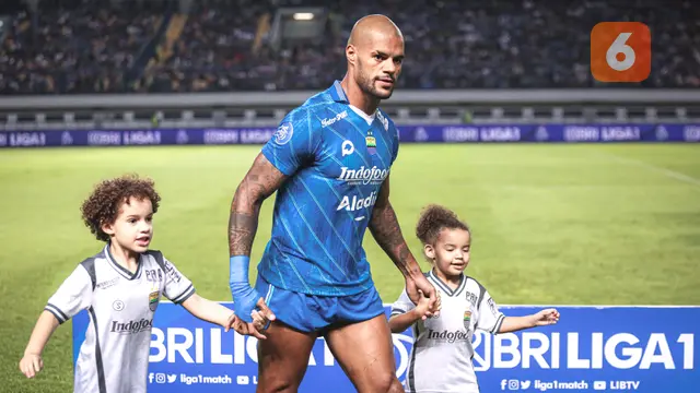 Hasil BRI Liga 1 Persebaya vs Persib: Pemain Samba Unjuk Gigi, Pangeran ...