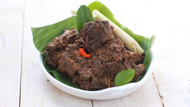 7 Resep Rendang Daging Empuk dengan Bumbu Meresap - Food Fimela.com