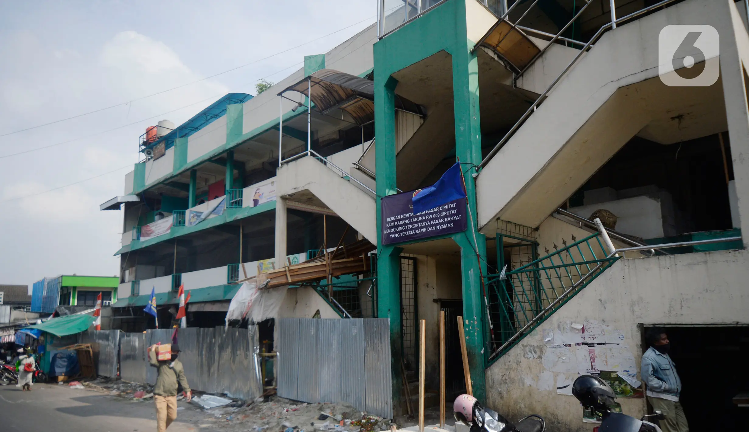 FOTO: Menengok Proyek Revitalisasi Pasar Ciputat - Foto Liputan6.com