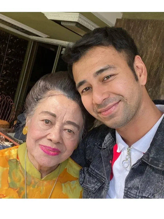 Sanggul Ikonis Mamih Popon dalam Kenangan, Selamat Jalan Nenek Raffi ...