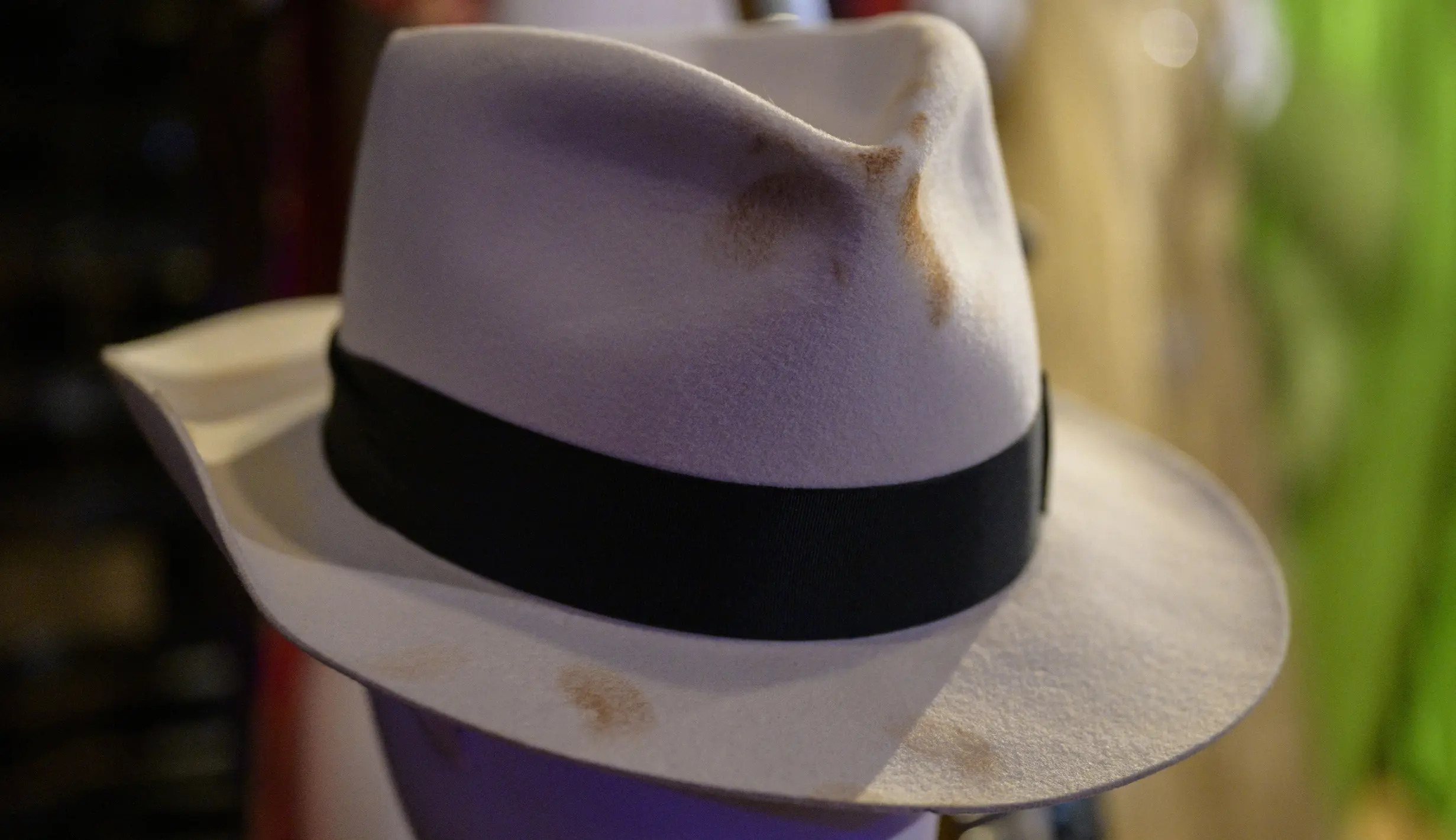 Deretan Benda Milik Tokoh Musik Ternama Siap Dilelang di New York ...