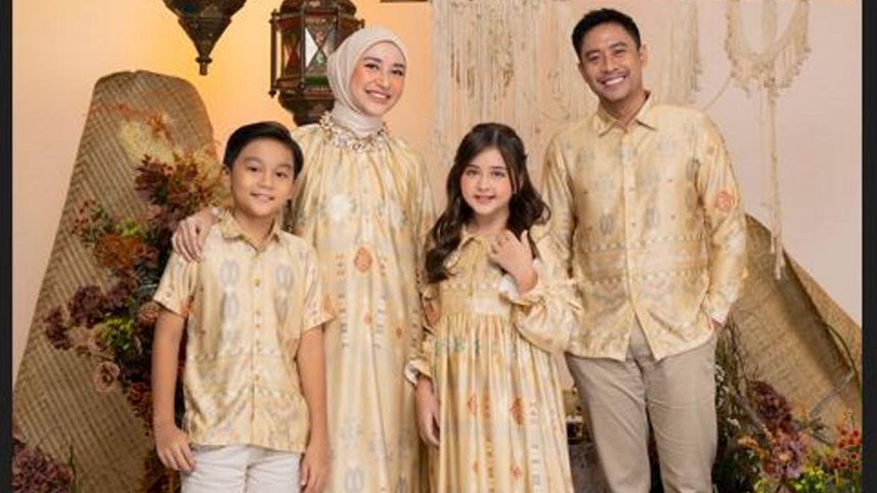 Nuansa Etnik dalam Koleksi Raya Perdana Greisy