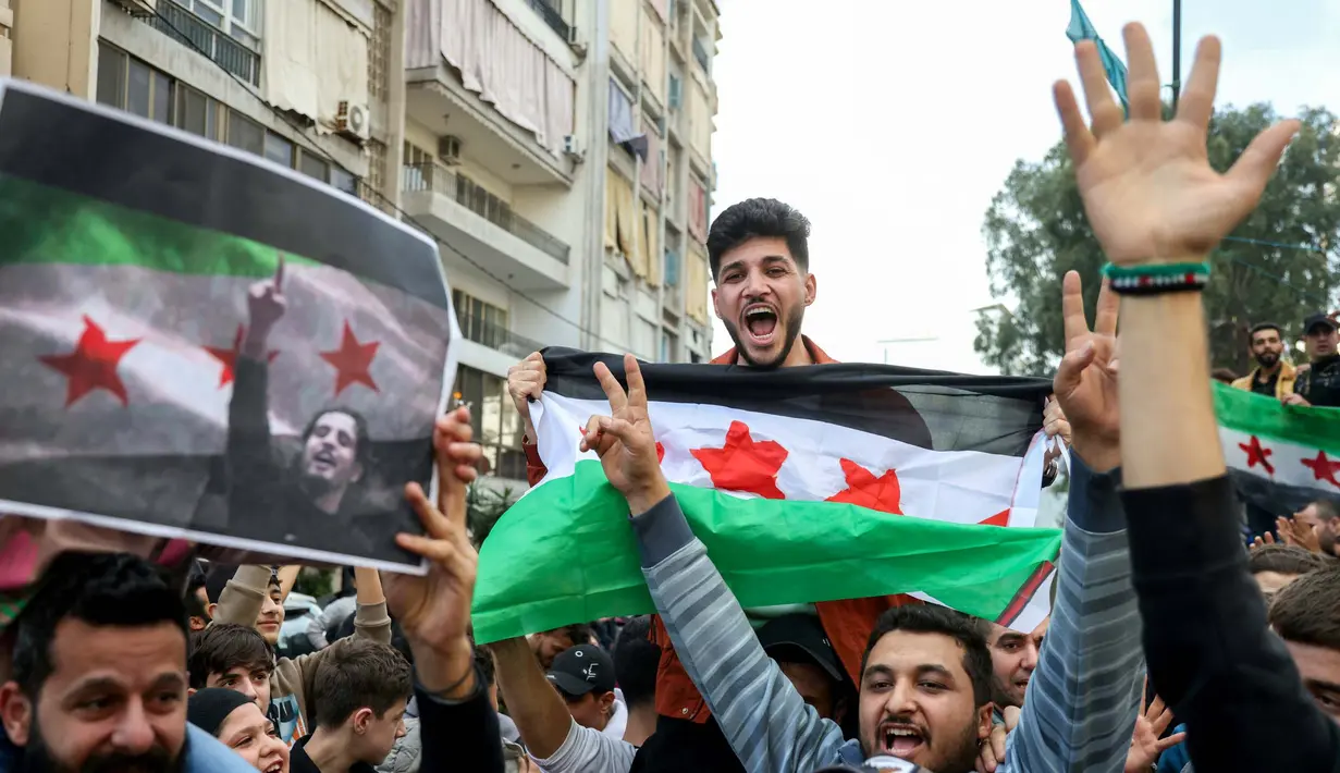 Rayakan Tumbangnya Rezim Bashar al-Assad, Warga Suriah di Berbagai ...