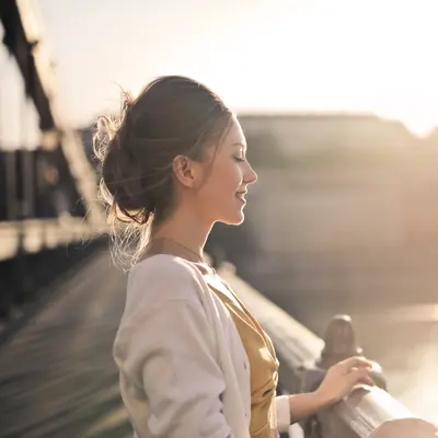 7 Cara Mengatasi Rasa Cemas Berlebihan agar Hidup Lebih Damai - Lifestyle Fimela.com