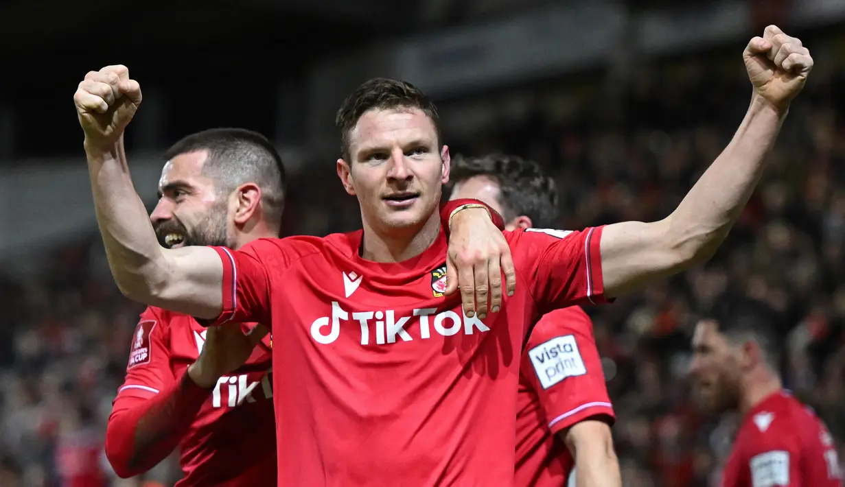 Foto: Melihat Aksi Super Paul Mullin, Top Skor Klub Milik Aktor ...