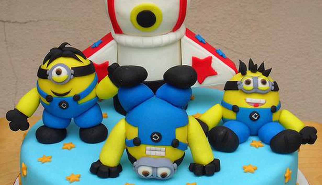 One of A Minion, Ini Sekian Ide Kue Ulang Tahun Bertema Minion - Photo ...
