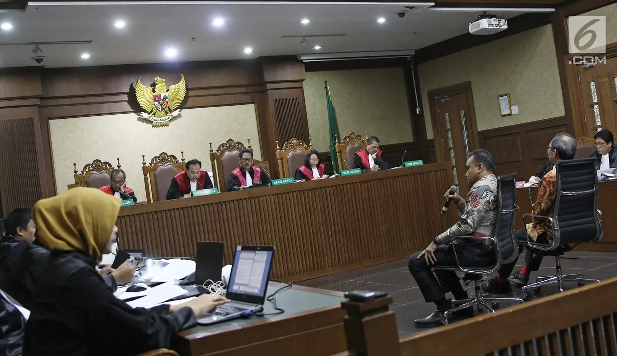 FOTO: Irvanto dan Made Oka Jalani Sidang Bersama Kasus Korupsi E-KTP ...