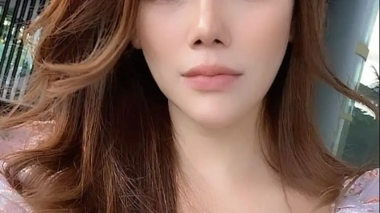 Novelia Reni Ungkap Lagu Terbarunya Ditulis Oleh Pencipta Lagu Tiada ...