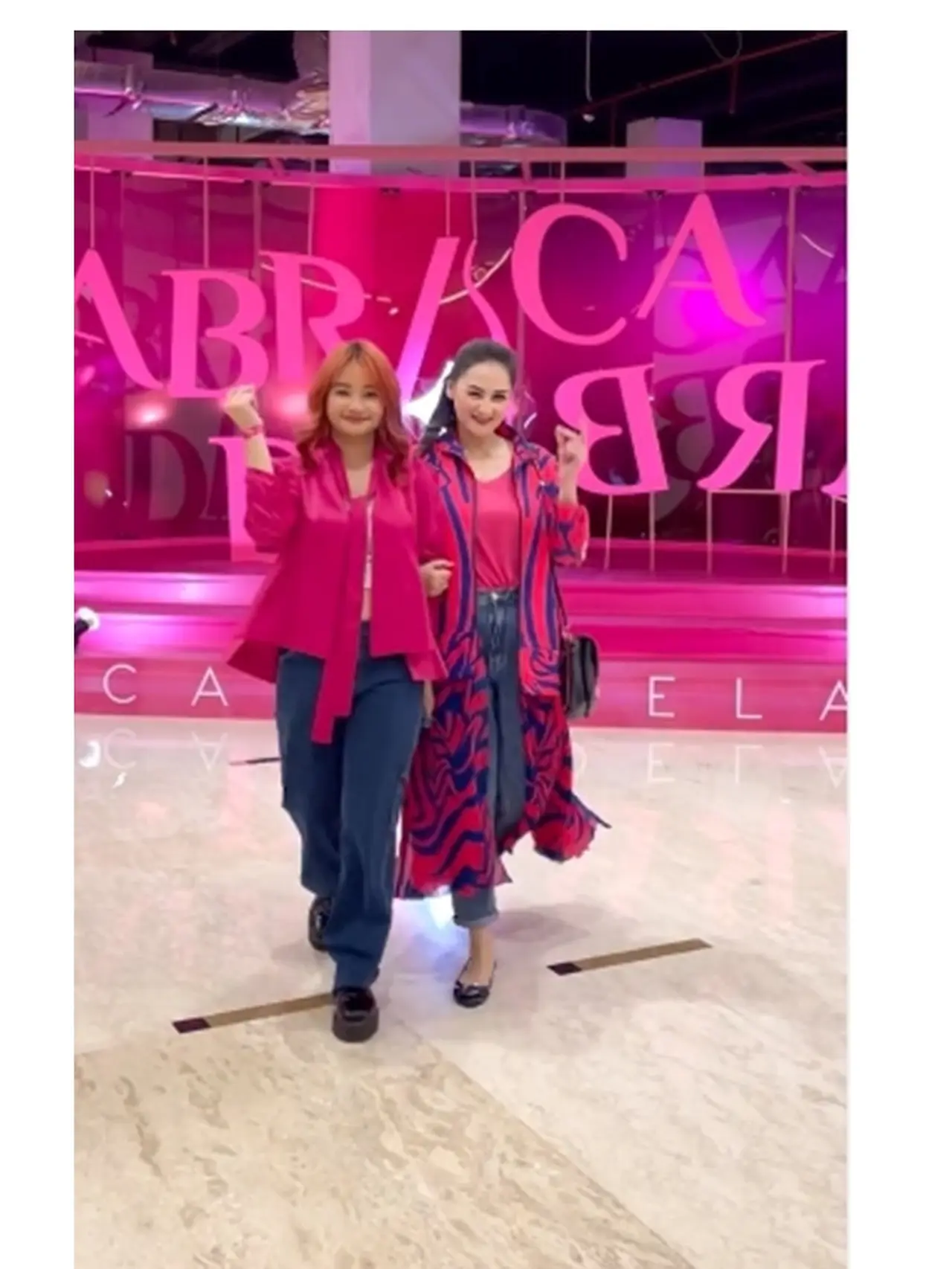 7 Momen Kebersamaan Mona Ratuliu dan Mima Shafa, Support System Saat ...