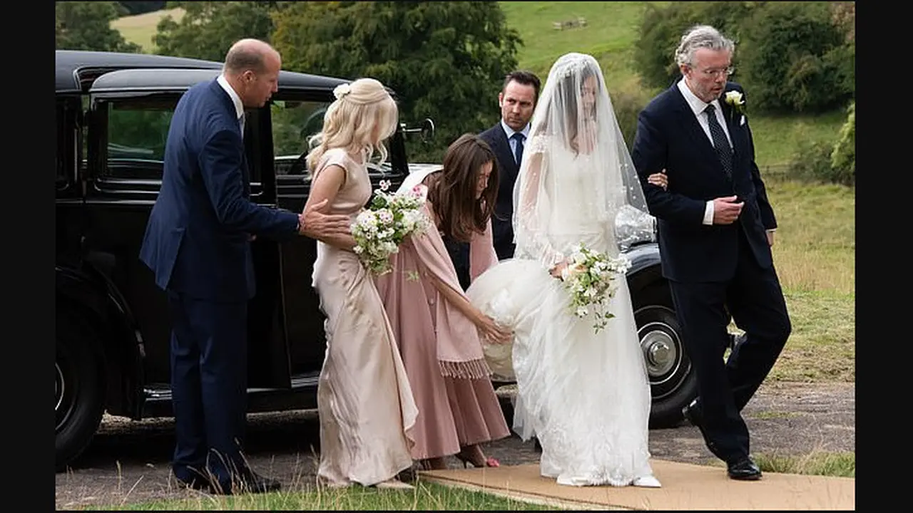 Kisah Cinta Putri Miliarder Swedia, Menikah Sederhana dengan Fotografer ...