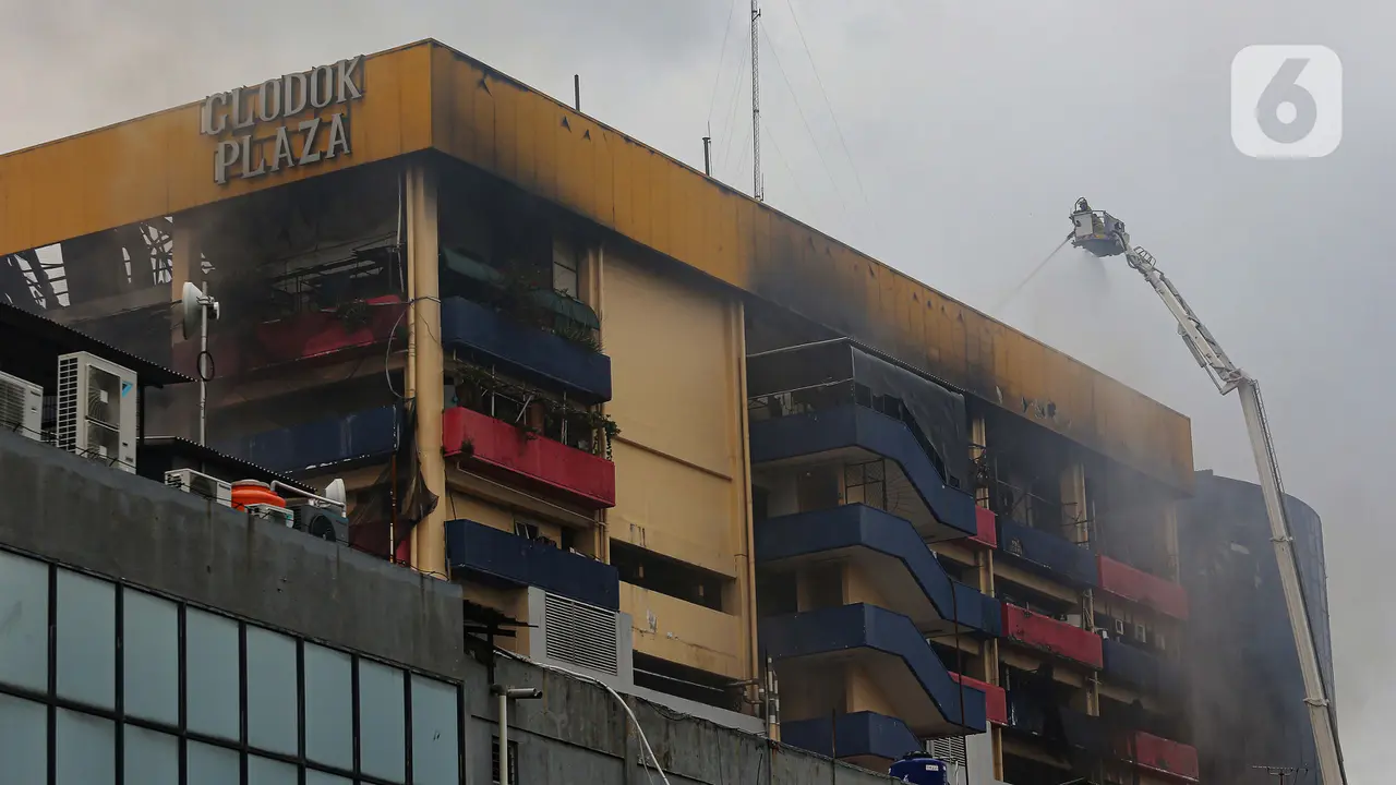 3 Korban Kebakaran Glodok Plaza Kembali Teridentifikasi: Desty, Keren ...