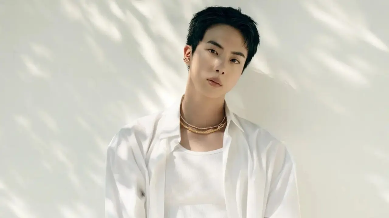 Jin BTS Rayakan Ulang Tahun ke-32, Intip Profil dan Fakta Menariknya - Regional Liputan6.com