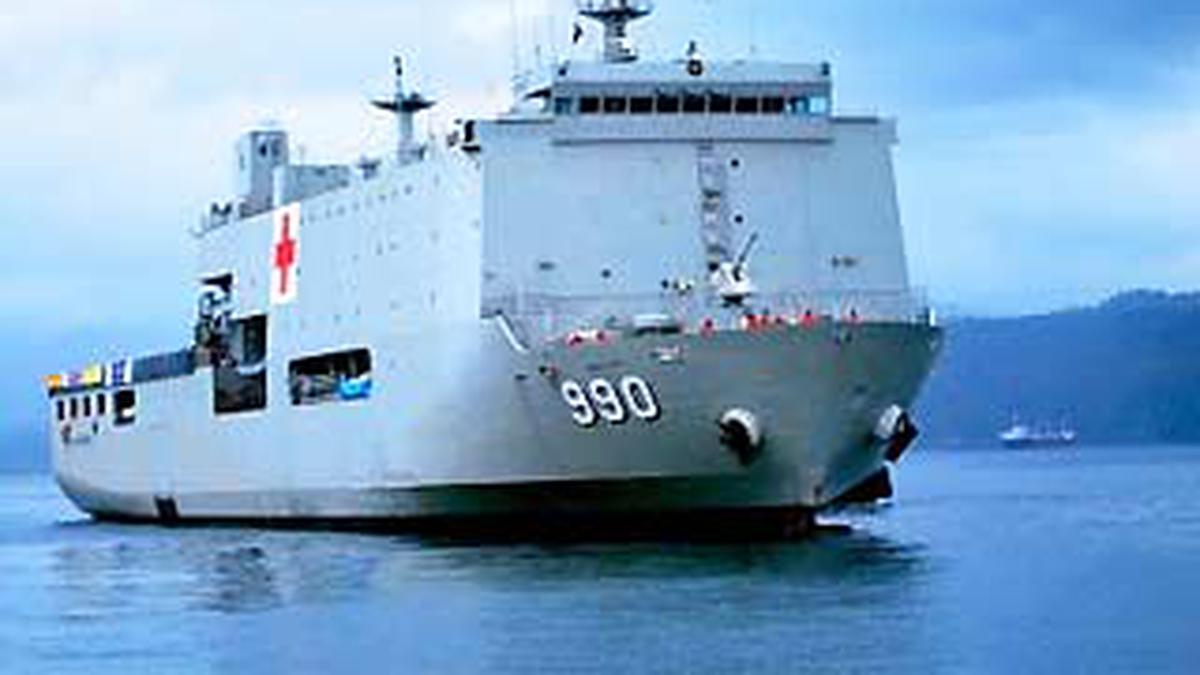 Pundi Amal: Mengintip Isi KRI Dr Soeharso - TV Liputan6.com