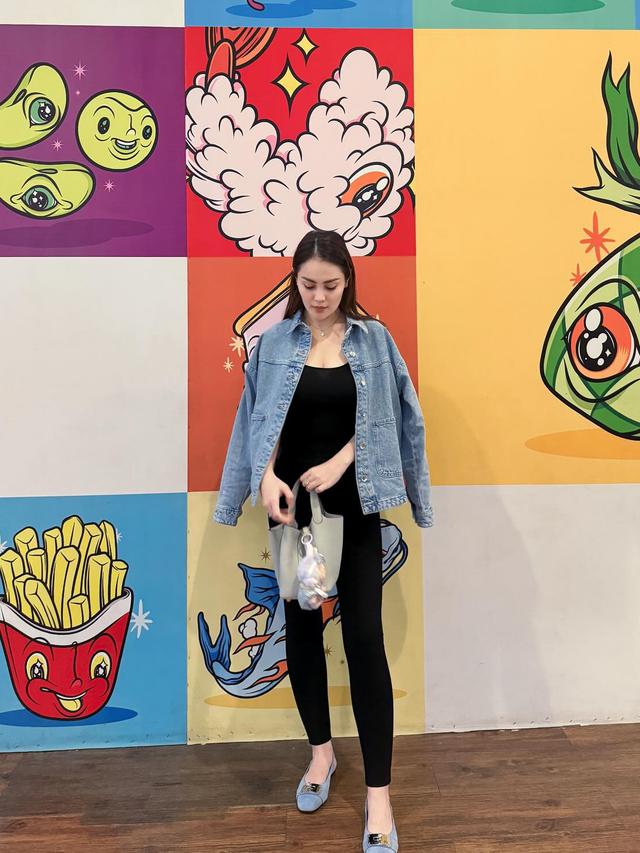 7 Potret Terbaru Jennifer Dunn Tampil Langsing Setelah Operasi Potong ...