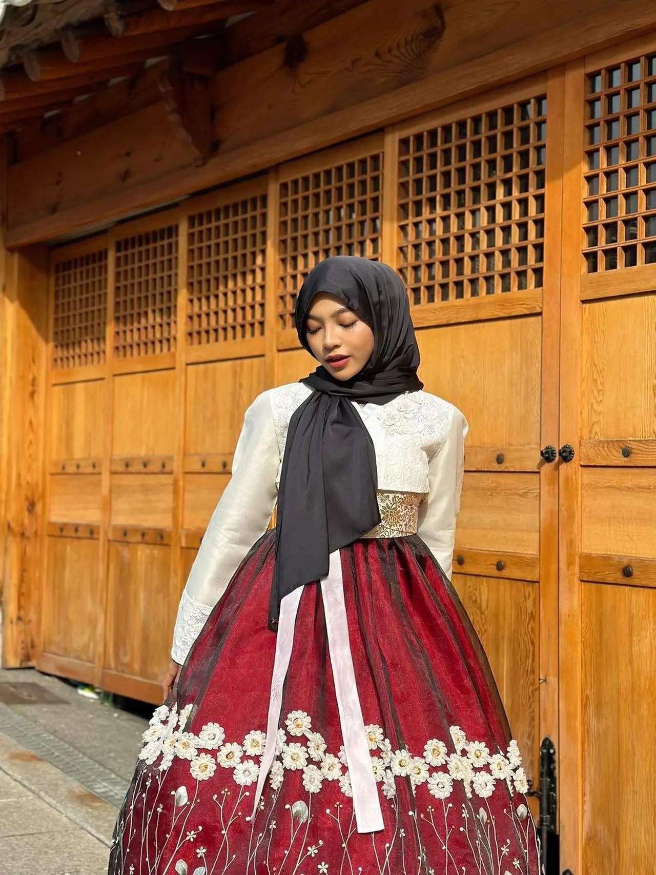 Selebgram Oklin Fia Minta Maaf ke Masyarakat dan MUI akibat Konten ...