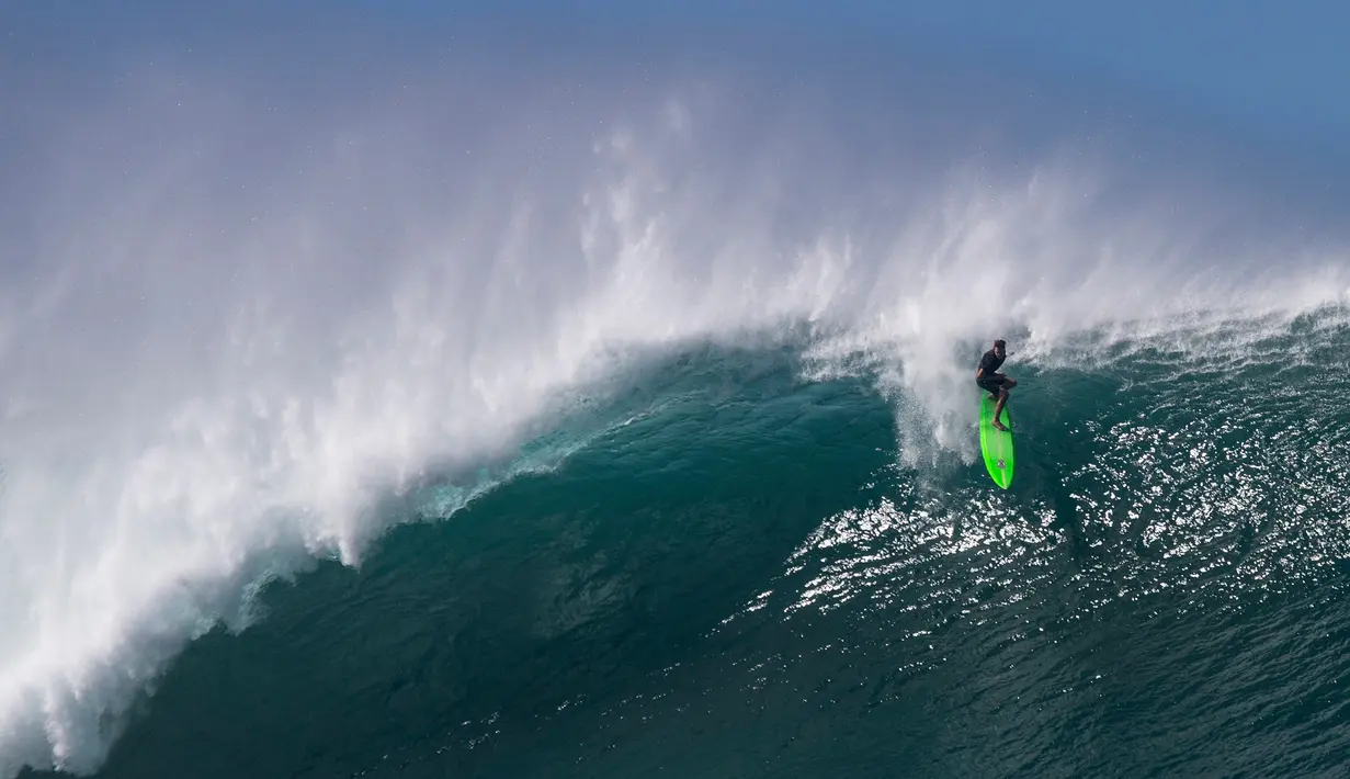FOTO: Aksi Peselancar Dunia Taklukkan Ombak Pantai Utara O’ahu - Foto ...