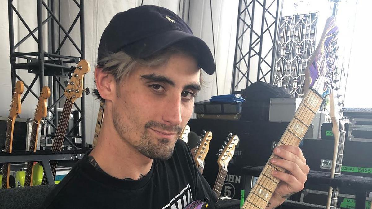 Penyebab Kematian Vokalis We Came as Romans Kyle Pavone Terkuak