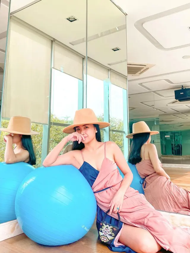 6 Potret Glamor Ayya Renita, Dulu Anak Tukang Bakso yang Gagal di Indonesian Idol - Hot Liputan6.com