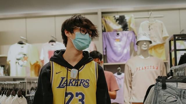 6 Potret Philipus Royce, Adik Gabriel Prince yang Viral Usai Beri ...