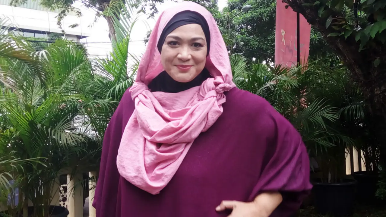 7 Foto Transformasi Dewi Hughes dari Bobot 150 Kg Hingga Kini 59 Kg ...