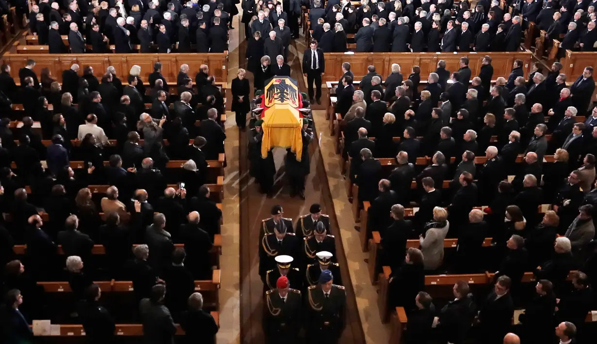 Upacara Kenegaraan Iringi Pemakaman Mantan Presiden Jerman - Foto ...