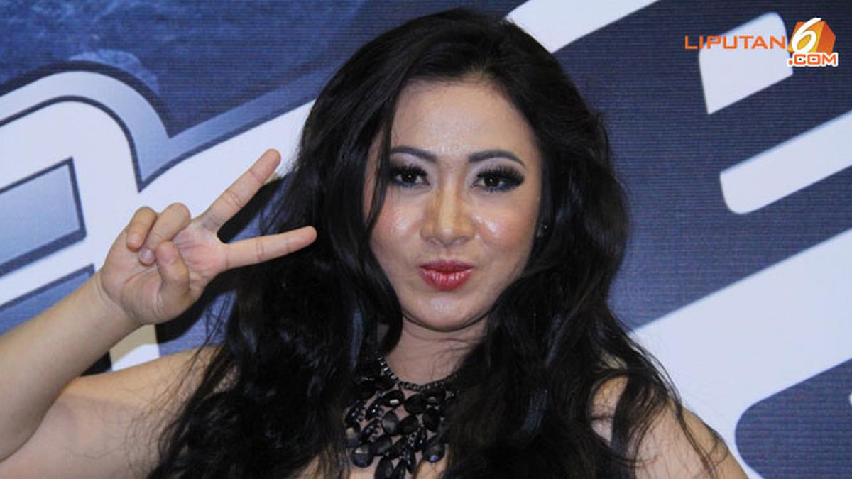 Lupa Lirik, Pritta Tetap Eksis di The Voice Indonesia - ShowBiz ...