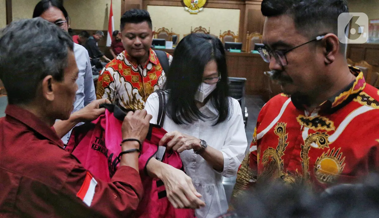 Terbukti Beri Suap, Ibunda Ronald Tannur Divonis Tiga Tahun Penjara ...