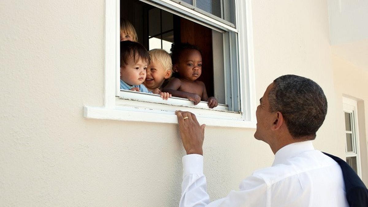 Kicauan Obama tentang Cinta Kalahkan Luapan Emosi Donald Trump - Global ...