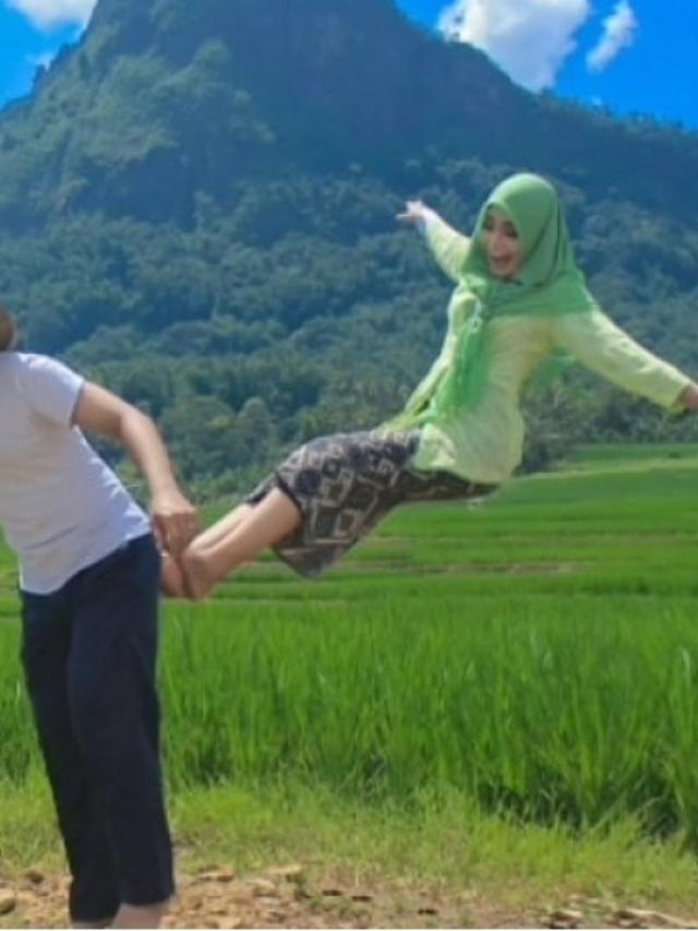 6 Prewedding Banyak Tingkah Ini Absurd Banget, Ada-Ada Saja