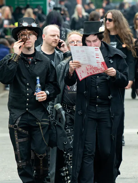 FOTO: Kaum Gothik Hitamkan Kota Leipzig - Foto Liputan6.com