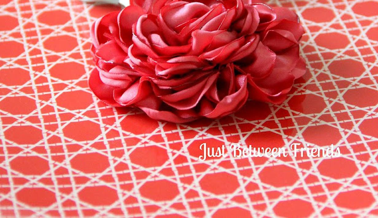 Kreasi Bunga Satin Elegan yang Bisa Dibuat Sendiri - Photo Fimela.com
