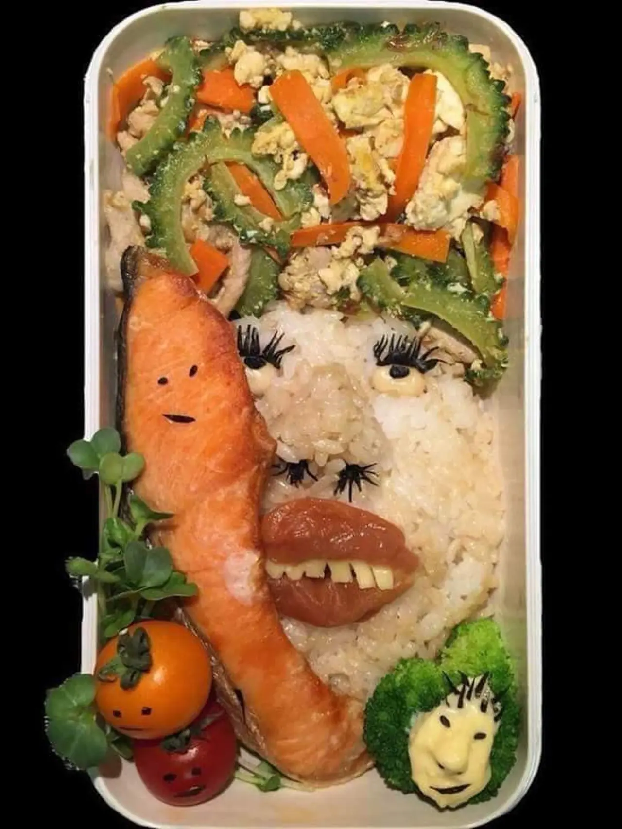 6 Potret Bekal Makanan Ini Bentuknya Seram Banget, Bikin Malas Makan ...